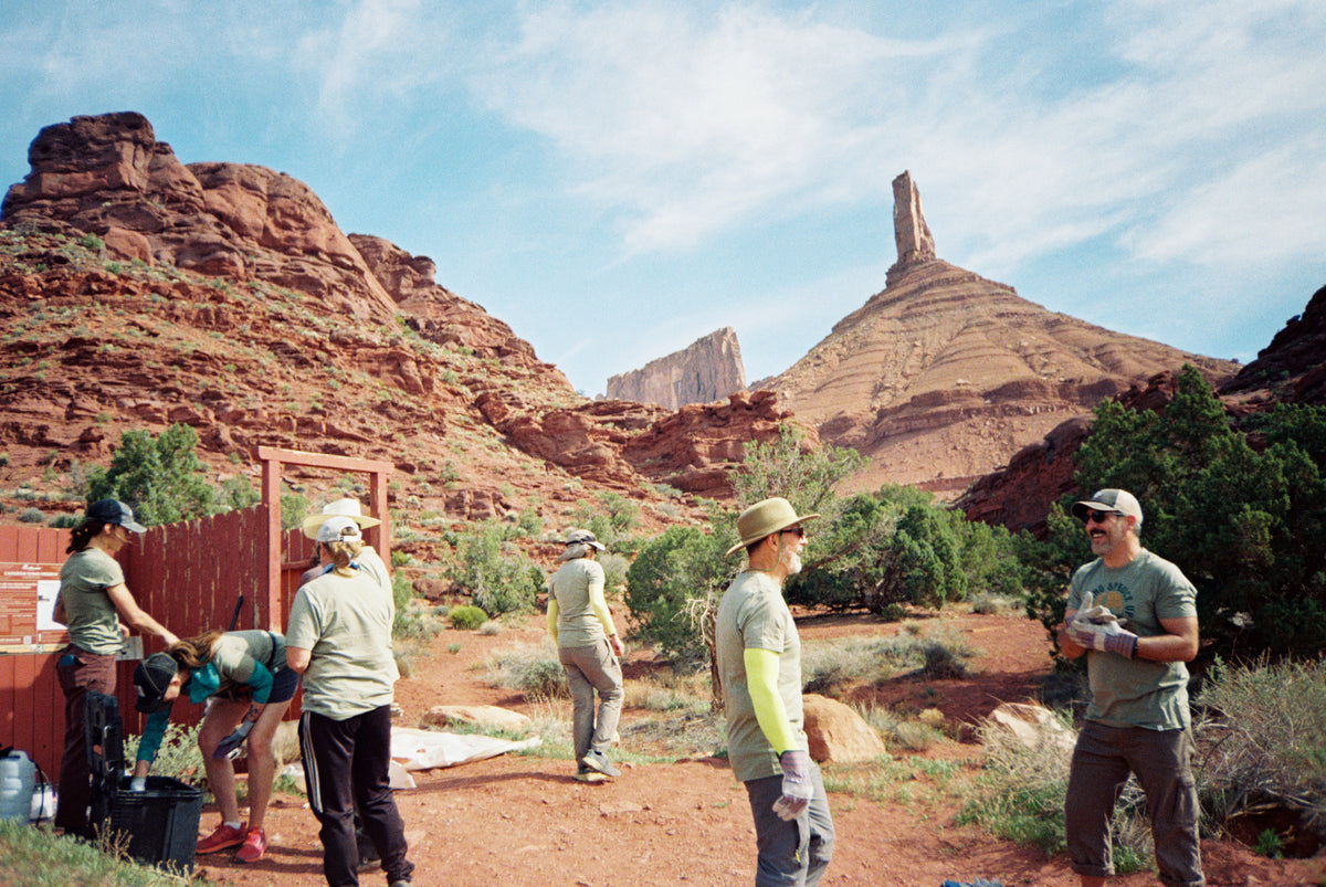 How to Find Volunteer Events at Your Local & National Parks – The ...